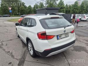 White BMW X1 2011 in Riga, with an engine capacity of 2.00 L and mileage of 293 thousand km for 6990 €, photo 9 on AUTOMOTO.COM.LV
