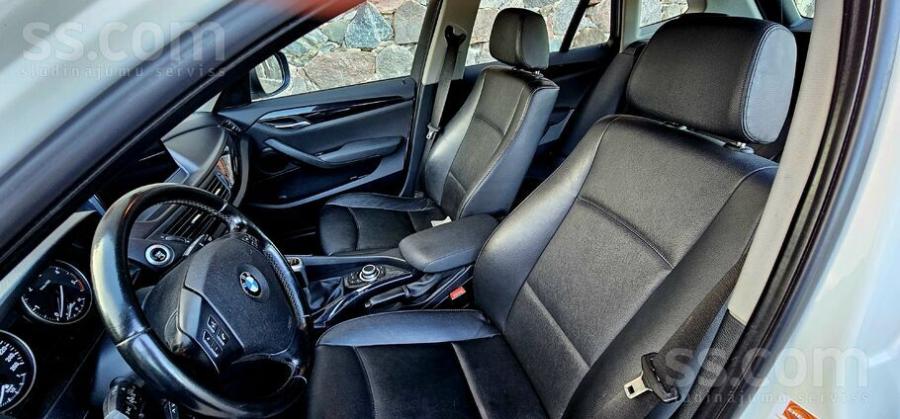 White BMW X1 2011 in Valmiera, with an engine capacity of 2.00 L and mileage of 334 thousand km for 7290 €, photo 6 on AUTOMOTO.COM.LV