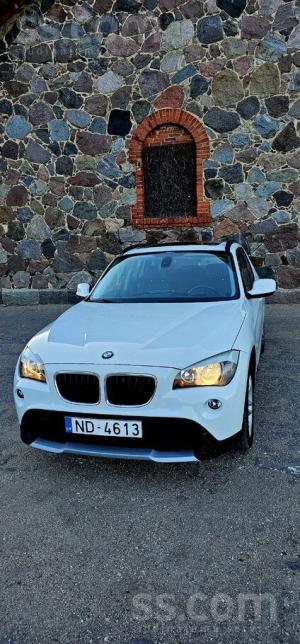 White BMW X1 2011 in Valmiera, with an engine capacity of 2.00 L and mileage of 334 thousand km for 7290 €, photo 15 on AUTOMOTO.COM.LV