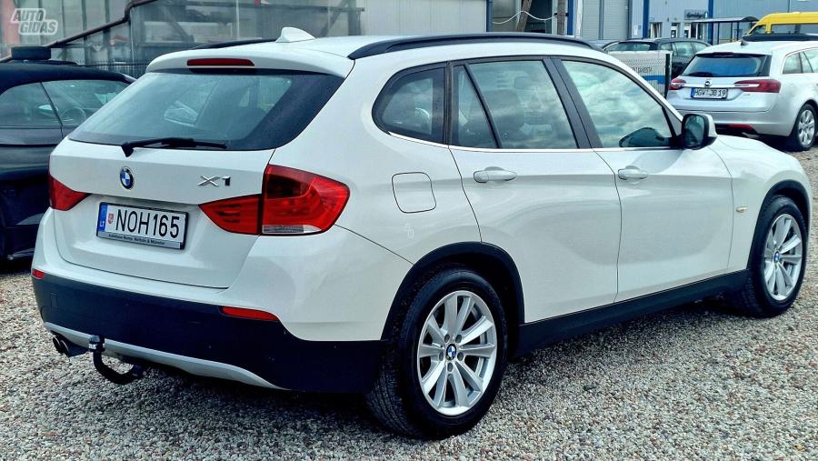 Balts BMW X1 2011 Kretinga, ar dzinēja tilpumu 2.00 L un nobraukumu 93 tūkst. km par 8599 €, foto 7 vietnē AUTOMOTO.COM.LV
