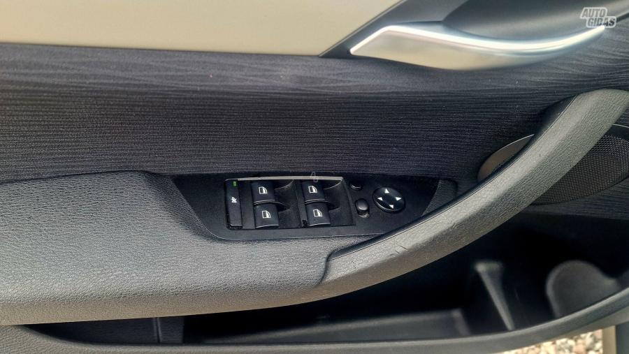 Balts BMW X1 2011 Kretinga, ar dzinēja tilpumu 2.00 L un nobraukumu 93 tūkst. km par 8599 €, foto 14 vietnē AUTOMOTO.COM.LV