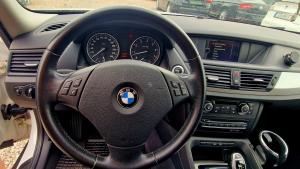 Balts BMW X1 2011 Kretinga, ar dzinēja tilpumu 2.00 L un nobraukumu 93 tūkst. km par 8599 €, foto 18 vietnē AUTOMOTO.COM.LV