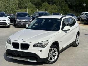 White BMW X1 2011 in Alytus, with an engine capacity of 2.00 L and mileage of 287 thousand km for 7850 €, photo 3 on AUTOMOTO.COM.LV