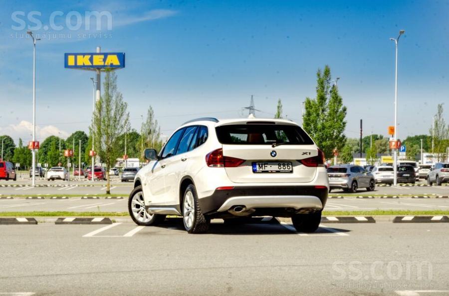 Balts BMW X1 2011 Rīga, ar dzinēja tilpumu 2.00 L un nobraukumu 293 tūkst. km par 6990 €, foto 9 vietnē AUTOMOTO.COM.LV