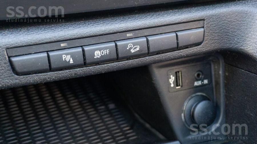 Balts BMW X1 2011 Rīga, ar dzinēja tilpumu 2.00 L un nobraukumu 293 tūkst. km par 6990 €, foto 18 vietnē AUTOMOTO.COM.LV