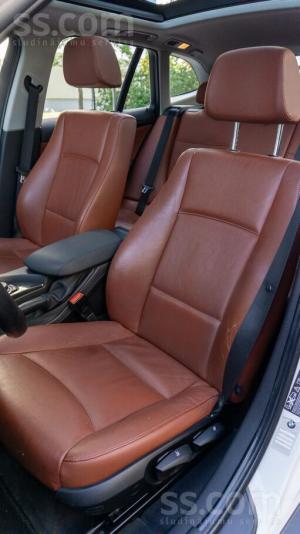 Balts BMW X1 2011 Rīga, ar dzinēja tilpumu 2.00 L un nobraukumu 293 tūkst. km par 6990 €, foto 28 vietnē AUTOMOTO.COM.LV