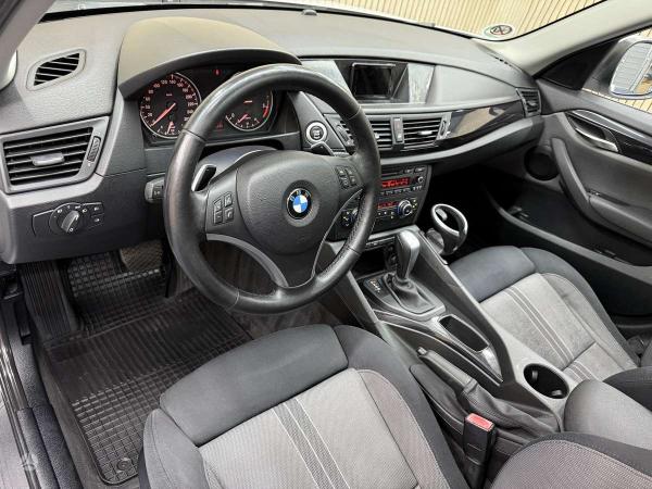 Balts BMW X1 2011 Marijampole, ar dzinēja tilpumu 2.00 L un nobraukumu 237 tūkst. km par 6999 €, foto 2 vietnē AUTOMOTO.COM.LV
