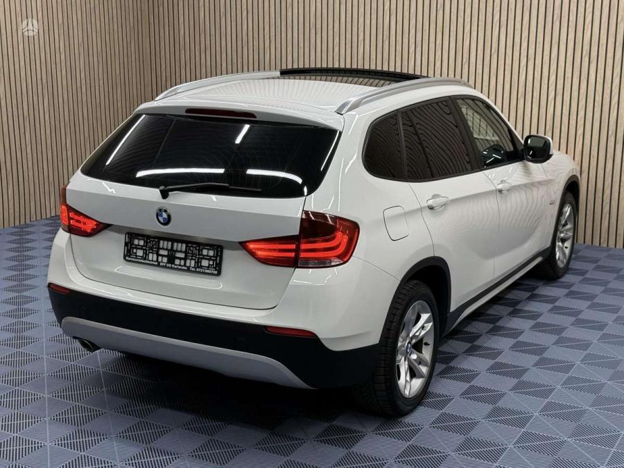 Balts BMW X1 2011 Marijampole, ar dzinēja tilpumu 2.00 L un nobraukumu 237 tūkst. km par 6999 €, foto 13 vietnē AUTOMOTO.COM.LV