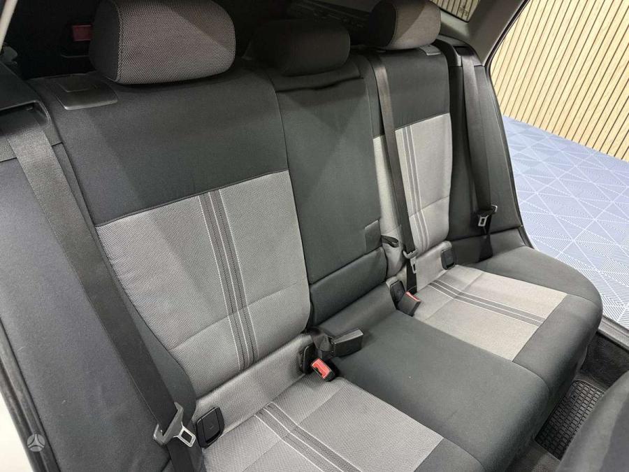 Balts BMW X1 2011 Marijampole, ar dzinēja tilpumu 2.00 L un nobraukumu 237 tūkst. km par 6999 €, foto 17 vietnē AUTOMOTO.COM.LV