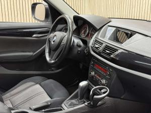 Balts BMW X1 2011 Marijampole, ar dzinēja tilpumu 2.00 L un nobraukumu 237 tūkst. km par 6999 €, foto 20 vietnē AUTOMOTO.COM.LV