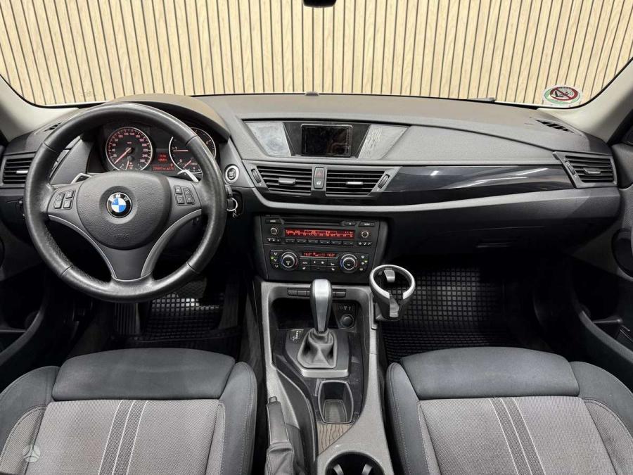 Balts BMW X1 2011 Marijampole, ar dzinēja tilpumu 2.00 L un nobraukumu 237 tūkst. km par 6999 €, foto 21 vietnē AUTOMOTO.COM.LV