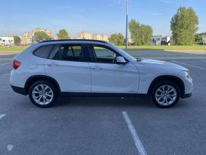 Balts BMW X1 2011 Kauņa, ar dzinēja tilpumu 2.00 L un nobraukumu 188 tūkst. km par 7490 €, foto 4 vietnē AUTOMOTO.COM.LV