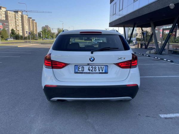 Balts BMW X1 2011 Kauņa, ar dzinēja tilpumu 2.00 L un nobraukumu 188 tūkst. km par 7490 €, foto 5 vietnē AUTOMOTO.COM.LV