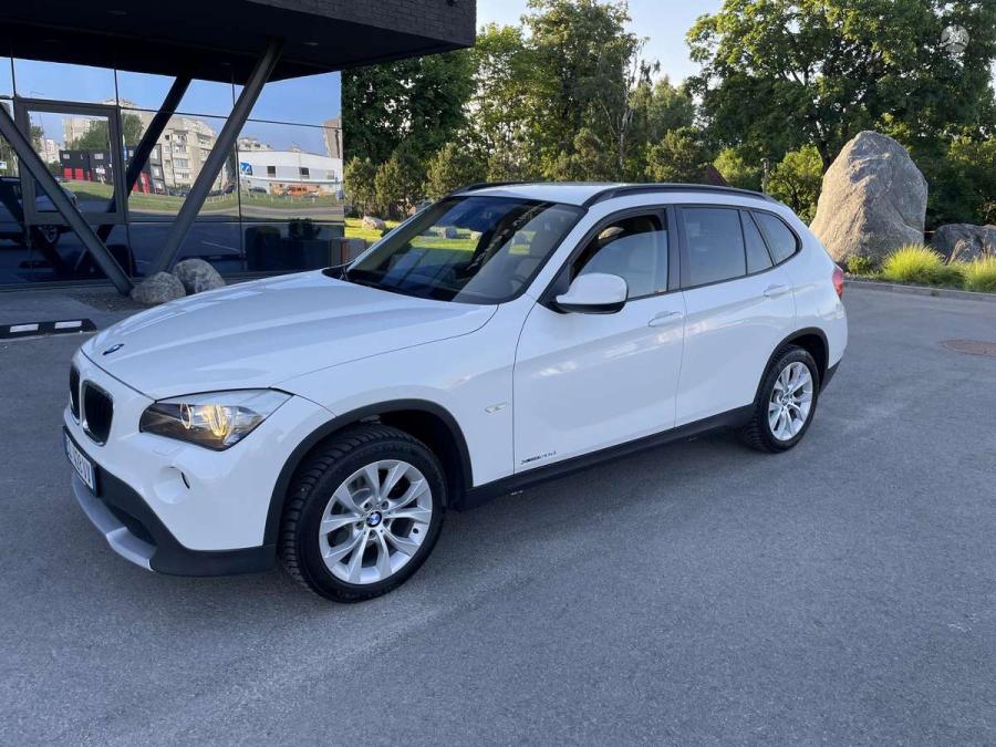 Balts BMW X1 2011 Kauņa, ar dzinēja tilpumu 2.00 L un nobraukumu 188 tūkst. km par 7490 €, foto 8 vietnē AUTOMOTO.COM.LV