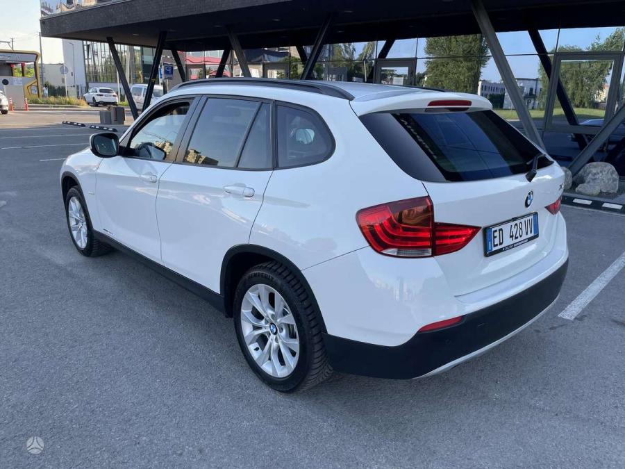 Balts BMW X1 2011 Kauņa, ar dzinēja tilpumu 2.00 L un nobraukumu 188 tūkst. km par 7490 €, foto 9 vietnē AUTOMOTO.COM.LV