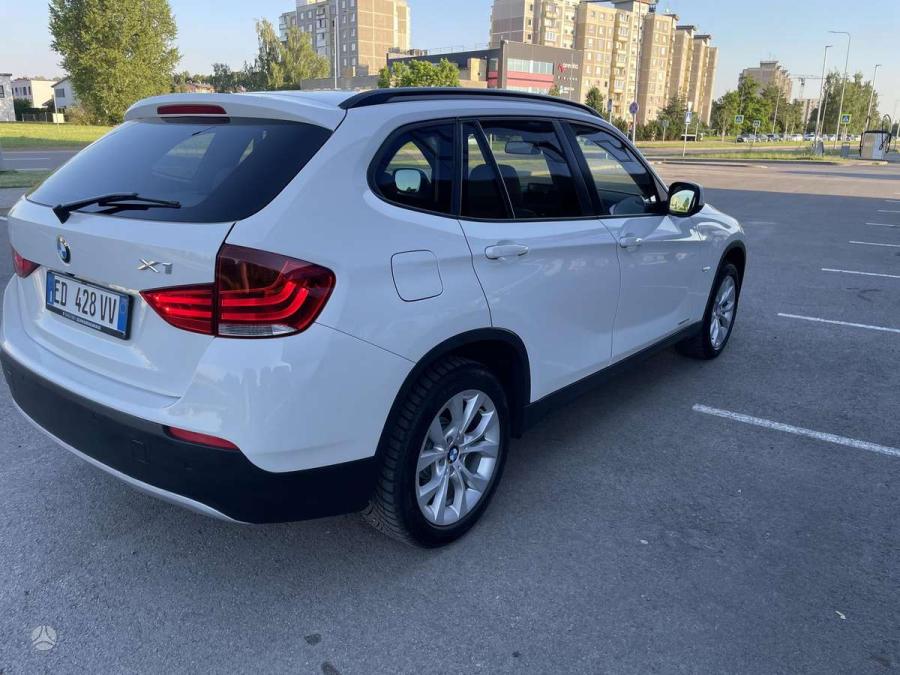 Balts BMW X1 2011 Kauņa, ar dzinēja tilpumu 2.00 L un nobraukumu 188 tūkst. km par 7490 €, foto 10 vietnē AUTOMOTO.COM.LV