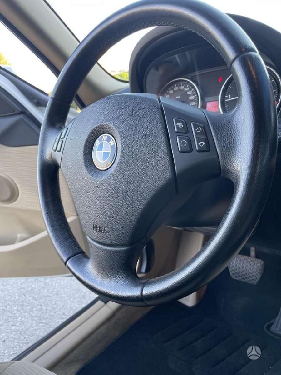 Balts BMW X1 2011 Kauņa, ar dzinēja tilpumu 2.00 L un nobraukumu 188 tūkst. km par 7490 €, foto 20 vietnē AUTOMOTO.COM.LV