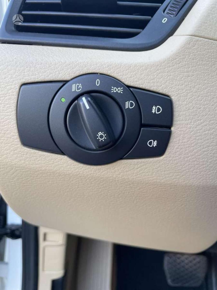 Balts BMW X1 2011 Kauņa, ar dzinēja tilpumu 2.00 L un nobraukumu 188 tūkst. km par 7490 €, foto 23 vietnē AUTOMOTO.COM.LV