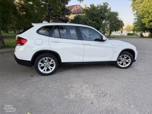 Balts BMW X1 2011 Šakiai, ar dzinēja tilpumu 2.00 L un nobraukumu 263 tūkst. km par 6300 €, foto 5 vietnē AUTOMOTO.COM.LV