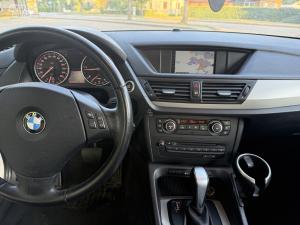 Balts BMW X1 2011 Šakiai, ar dzinēja tilpumu 2.00 L un nobraukumu 263 tūkst. km par 6300 €, foto 11 vietnē AUTOMOTO.COM.LV