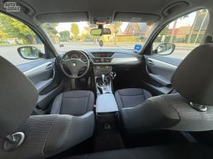 Balts BMW X1 2011 Šakiai, ar dzinēja tilpumu 2.00 L un nobraukumu 263 tūkst. km par 6300 €, foto 12 vietnē AUTOMOTO.COM.LV
