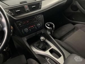 Balts BMW X1 2011 Aukštieji Rusokai, ar dzinēja tilpumu 2.00 L un nobraukumu 271 tūkst. km par 6800 €, foto 17 vietnē AUTOMOTO.COM.LV