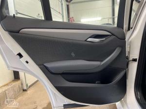 Balts BMW X1 2011 Aukštieji Rusokai, ar dzinēja tilpumu 2.00 L un nobraukumu 271 tūkst. km par 6800 €, foto 25 vietnē AUTOMOTO.COM.LV
