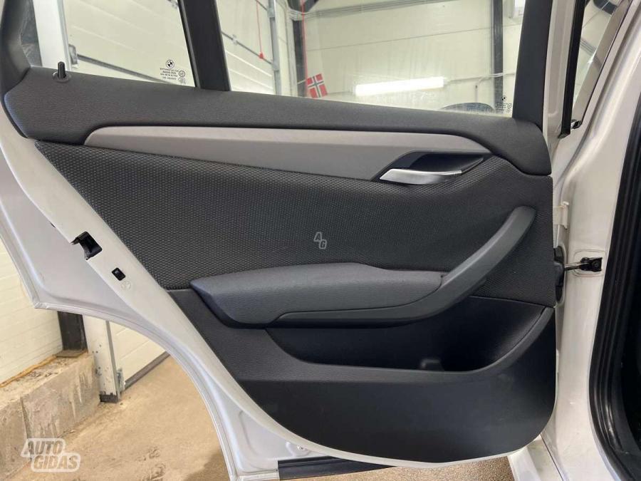 Balts BMW X1 2011 Aukštieji Rusokai, ar dzinēja tilpumu 2.00 L un nobraukumu 271 tūkst. km par 6800 €, foto 25 vietnē AUTOMOTO.COM.LV