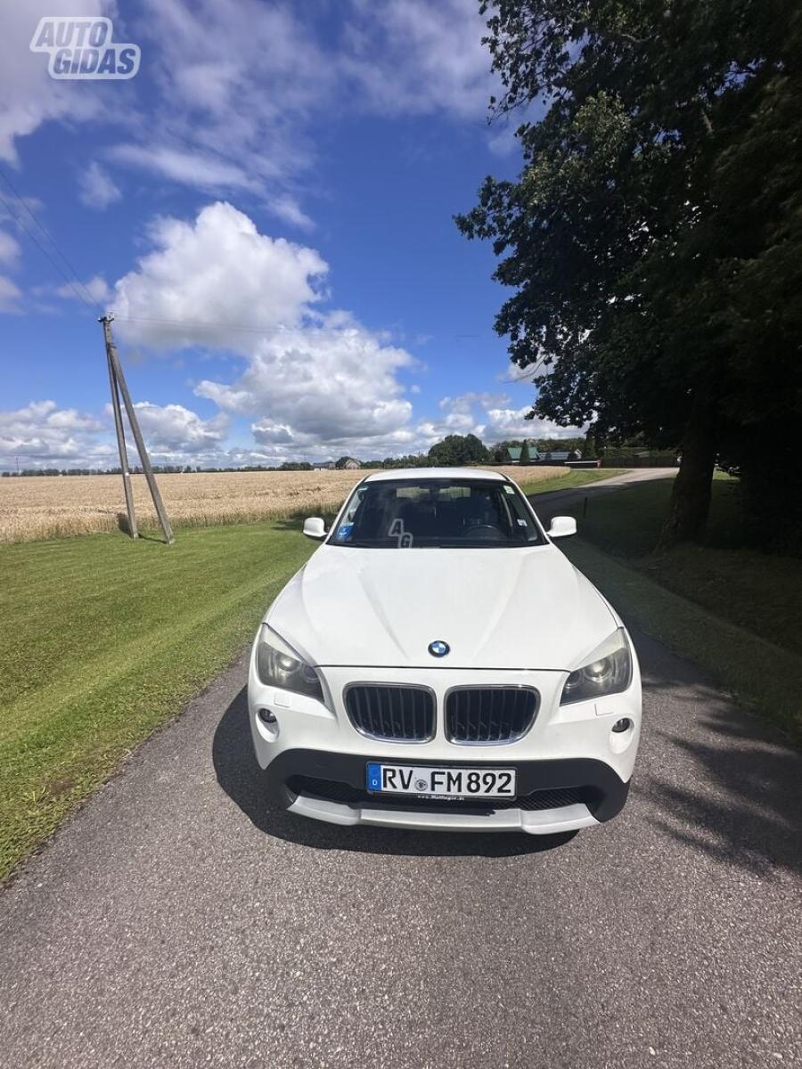 Balts BMW X1 2011 Šakiai, ar dzinēja tilpumu 2.00 L un nobraukumu 263 tūkst. km par 5900 €, foto 3 vietnē AUTOMOTO.COM.LV