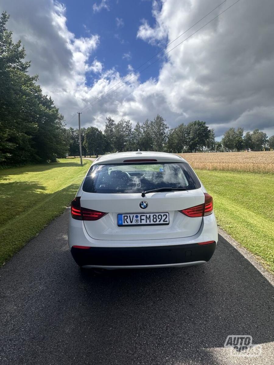 Balts BMW X1 2011 Šakiai, ar dzinēja tilpumu 2.00 L un nobraukumu 263 tūkst. km par 5900 €, foto 6 vietnē AUTOMOTO.COM.LV