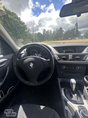 Balts BMW X1 2011 Šakiai, ar dzinēja tilpumu 2.00 L un nobraukumu 263 tūkst. km par 5900 €, foto 9 vietnē AUTOMOTO.COM.LV