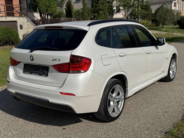 White BMW X1 2011 in Utena, with an engine capacity of 2.00 L and mileage of 240 thousand km for 6250 €, photo 5 on AUTOMOTO.COM.LV