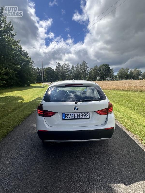 Balts BMW X1 2011 Šakiai, ar dzinēja tilpumu 2.00 L un nobraukumu 263 tūkst. km par 5800 €, foto 5 vietnē AUTOMOTO.COM.LV