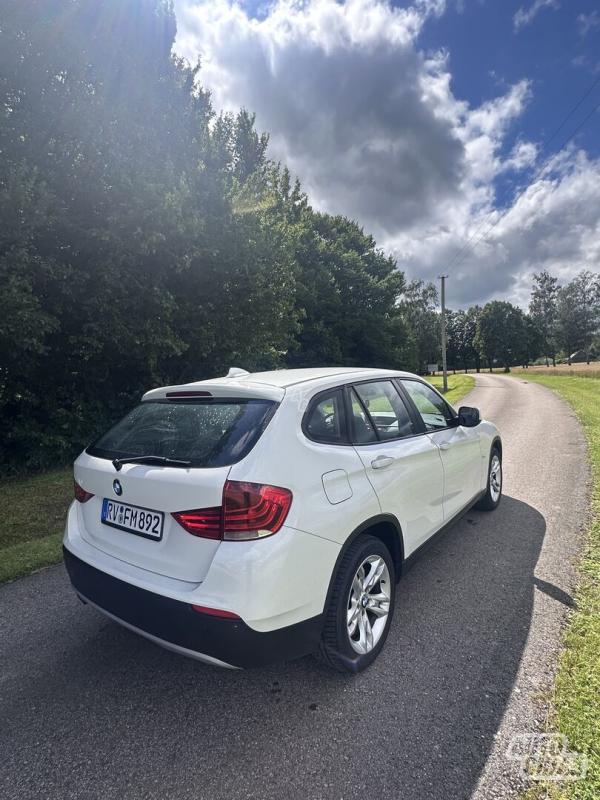 Balts BMW X1 2011 Šakiai, ar dzinēja tilpumu 2.00 L un nobraukumu 263 tūkst. km par 5800 €, foto 6 vietnē AUTOMOTO.COM.LV