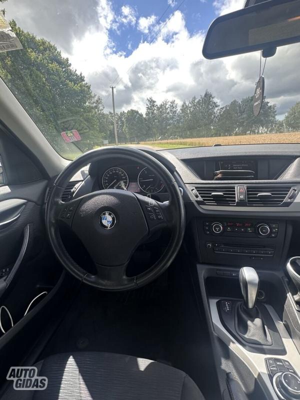 Balts BMW X1 2011 Šakiai, ar dzinēja tilpumu 2.00 L un nobraukumu 263 tūkst. km par 5800 €, foto 8 vietnē AUTOMOTO.COM.LV