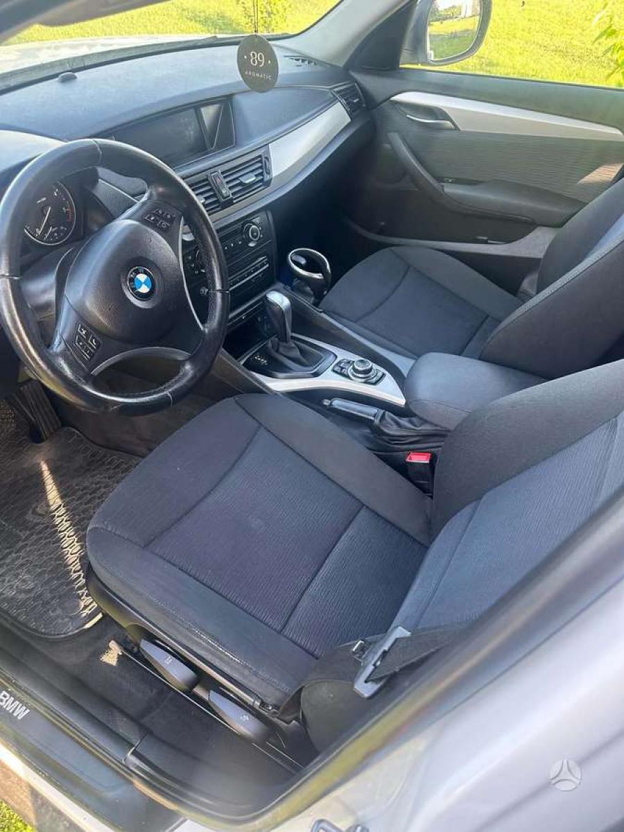 White BMW X1 2011 in Akmene, with an engine capacity of 2.00 L and mileage of 240 thousand km for 7100 €, photo 7 on AUTOMOTO.COM.LV
