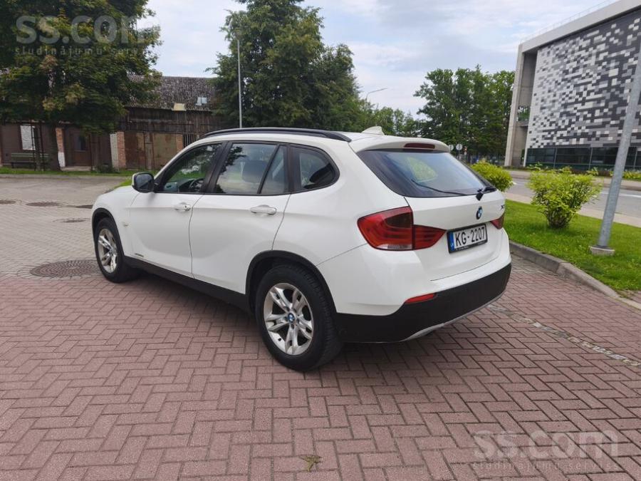 Белый БМВ Х1 2011 в Елгава, объемом двигателя 2.00 л и пробегом 237 тыс. км за 5200 €, фото 5 на AUTOMOTO.COM.LV