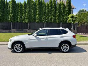 White BMW X1 2011 in Vilnius, with an engine capacity of 2.00 L and mileage of 294 thousand km for 5500 €, photo 3 on AUTOMOTO.COM.LV