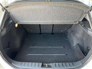 White BMW X1 2011 in Vilnius, with an engine capacity of 2.00 L and mileage of 294 thousand km for 5500 €, photo 24 on AUTOMOTO.COM.LV