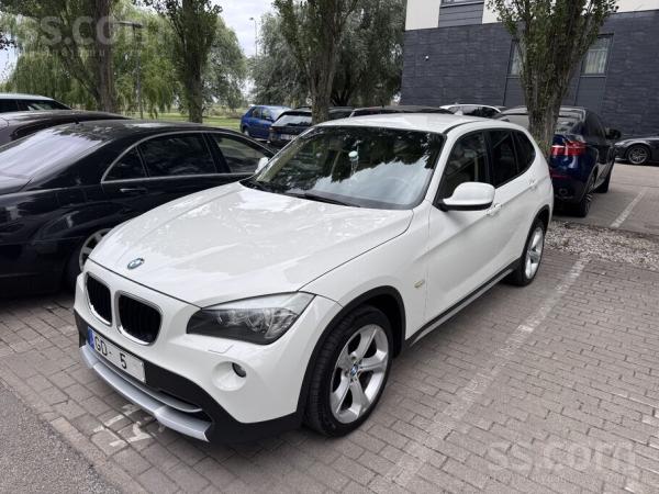 Balts BMW X1 2011 Rīga, ar dzinēja tilpumu 2.00 L un nobraukumu 190 tūkst. km par 8450 €, foto 1 vietnē AUTOMOTO.COM.LV