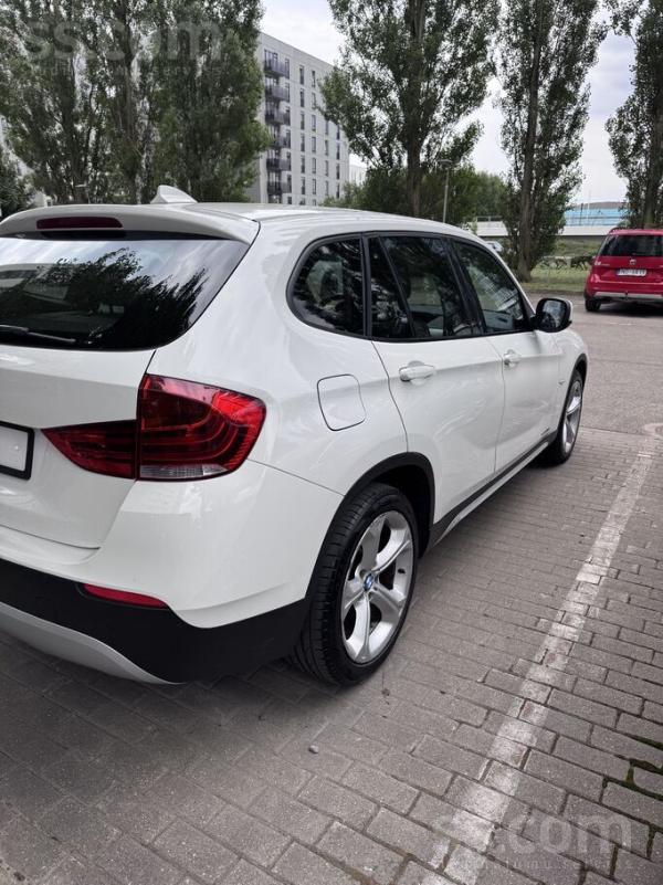 Balts BMW X1 2011 Rīga, ar dzinēja tilpumu 2.00 L un nobraukumu 190 tūkst. km par 8450 €, foto 7 vietnē AUTOMOTO.COM.LV