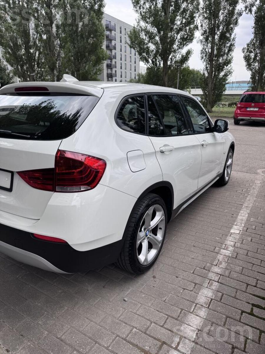 Balts BMW X1 2011 Rīga, ar dzinēja tilpumu 2.00 L un nobraukumu 190 tūkst. km par 8450 €, foto 8 vietnē AUTOMOTO.COM.LV