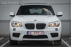 White BMW X1 2011 in Riga, with an engine capacity of 2.00 L and mileage of 243 thousand km for 9500 €, photo 3 on AUTOMOTO.COM.LV