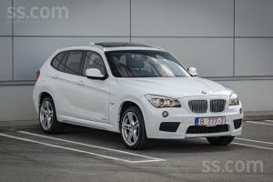 White BMW X1 2011 in Riga, with an engine capacity of 2.00 L and mileage of 243 thousand km for 9500 €, photo 4 on AUTOMOTO.COM.LV