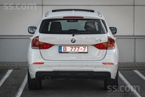 White BMW X1 2011 in Riga, with an engine capacity of 2.00 L and mileage of 243 thousand km for 9500 €, photo 6 on AUTOMOTO.COM.LV