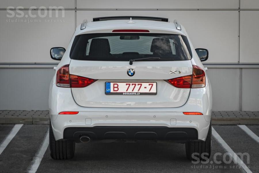 White BMW X1 2011 in Riga, with an engine capacity of 2.00 L and mileage of 243 thousand km for 9500 €, photo 6 on AUTOMOTO.COM.LV