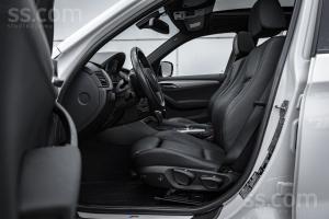 White BMW X1 2011 in Riga, with an engine capacity of 2.00 L and mileage of 243 thousand km for 9500 €, photo 11 on AUTOMOTO.COM.LV