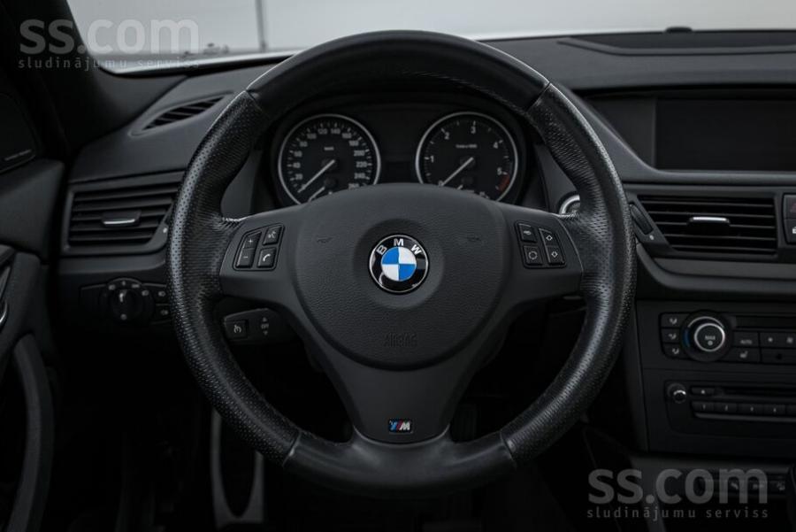 White BMW X1 2011 in Riga, with an engine capacity of 2.00 L and mileage of 243 thousand km for 9500 €, photo 20 on AUTOMOTO.COM.LV
