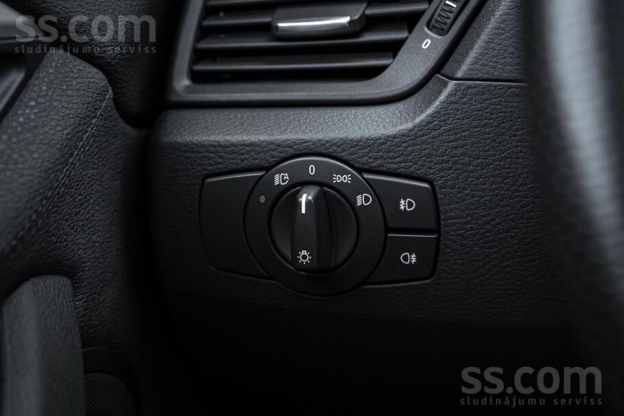 White BMW X1 2011 in Riga, with an engine capacity of 2.00 L and mileage of 243 thousand km for 9500 €, photo 30 on AUTOMOTO.COM.LV