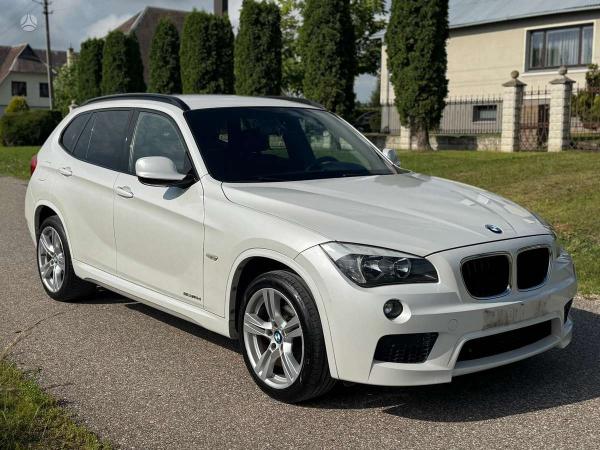 White BMW X1 2011 in Utena, with an engine capacity of 2.00 L and mileage of 240 thousand km for 5990 €, photo 2 on AUTOMOTO.COM.LV